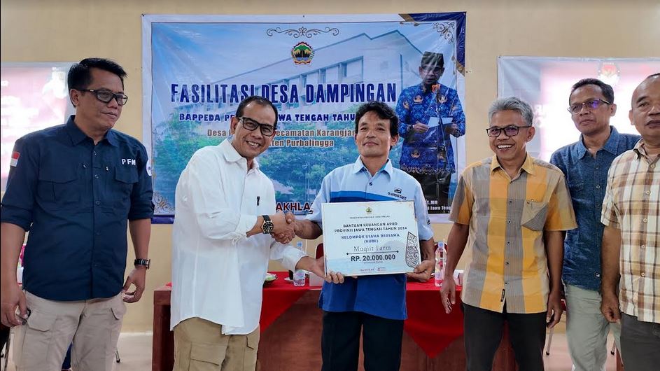 Bappeda Salurkan Bantuan dan Santunan, Dorong Pengentasan Kemiskinan ...